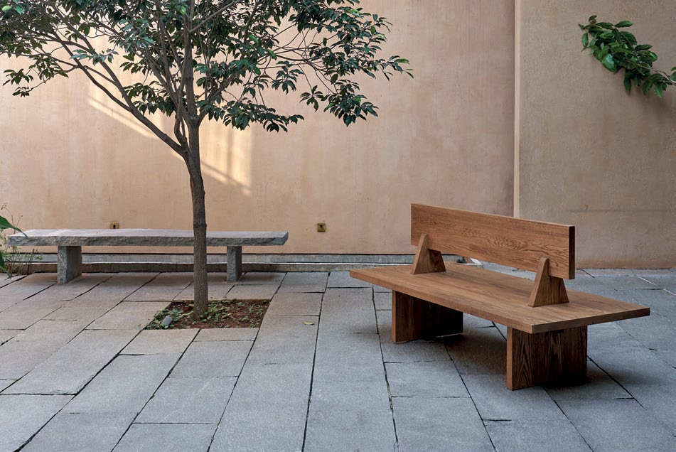 Kandalama Perch Bench - Salon